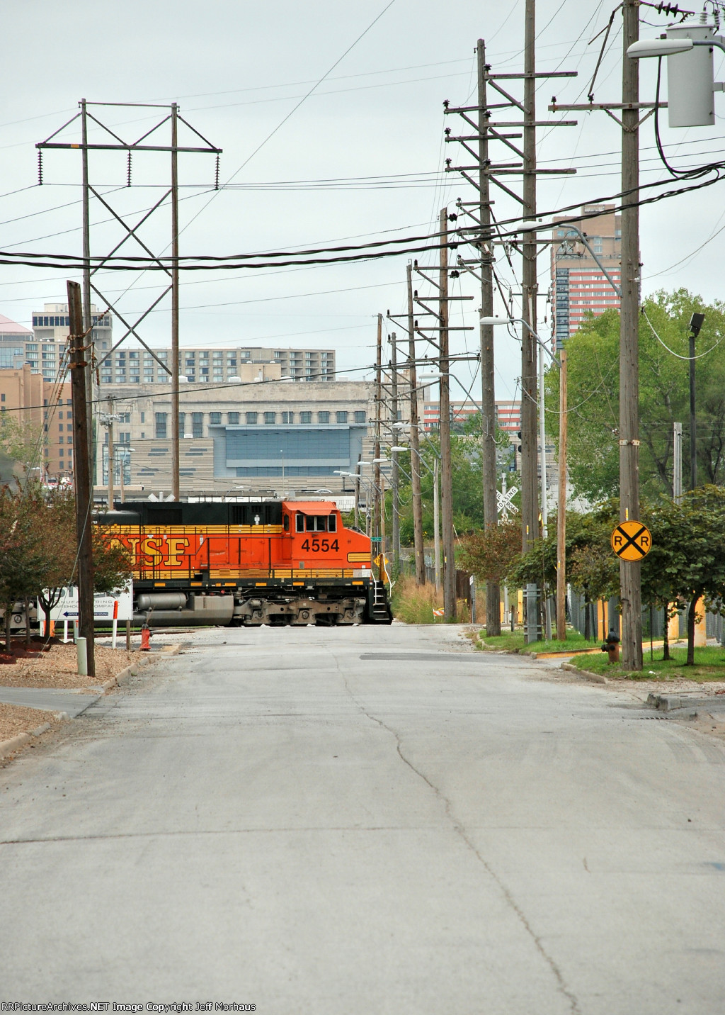 BNSF 4554